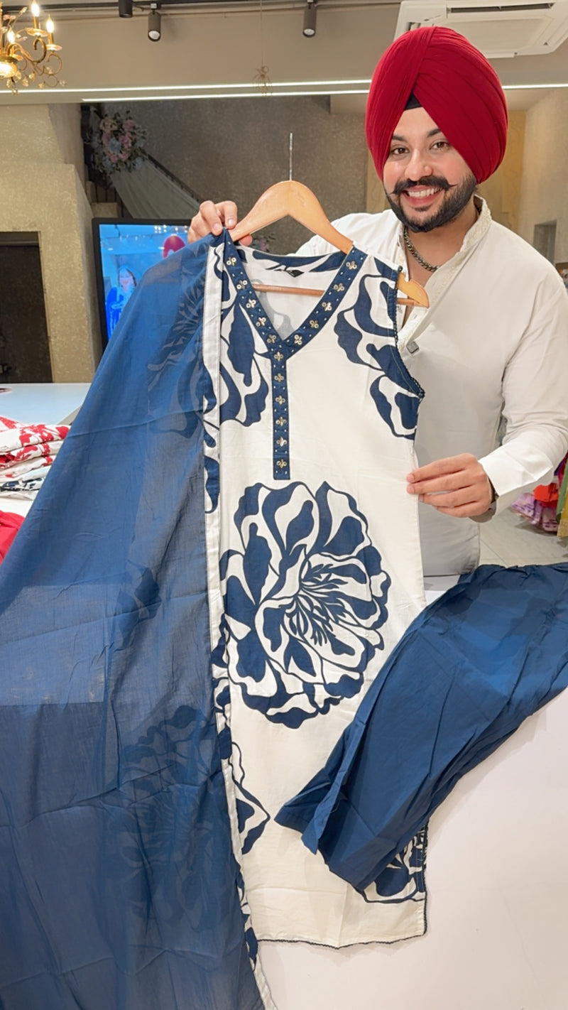 Moon white & Blue Pure Cotton Floral Potrait Print Office Wear Cut Sle